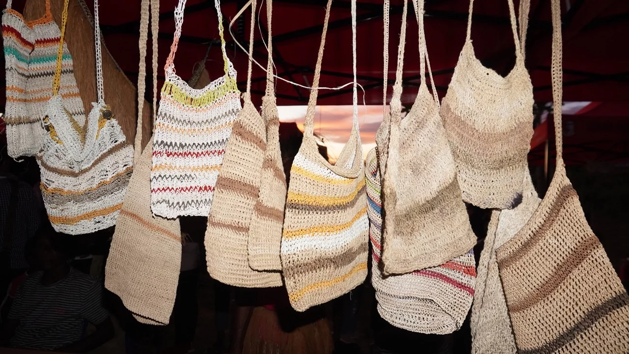 Tas Rajut Mappi, Karya Budaya Kreatif yang Memikat dan Unik - NUSANTARA ...