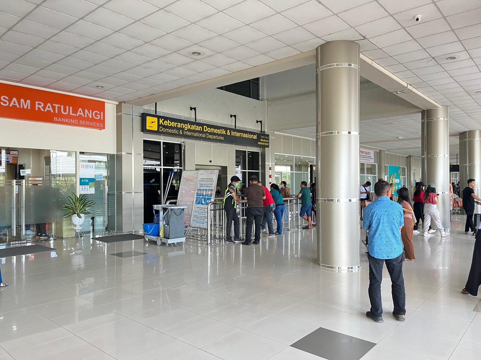Operasional Bandara Sam Ratulangi Kembali Normal - NUSANTARA INFO