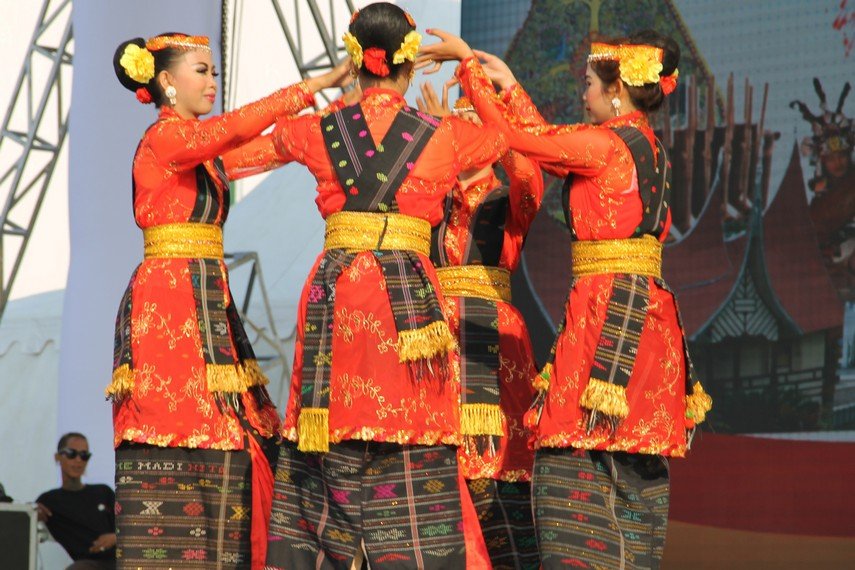 Mengenal Tari Tandok: Simbolisme dan Kekuatan Dalam Suku Batak ...