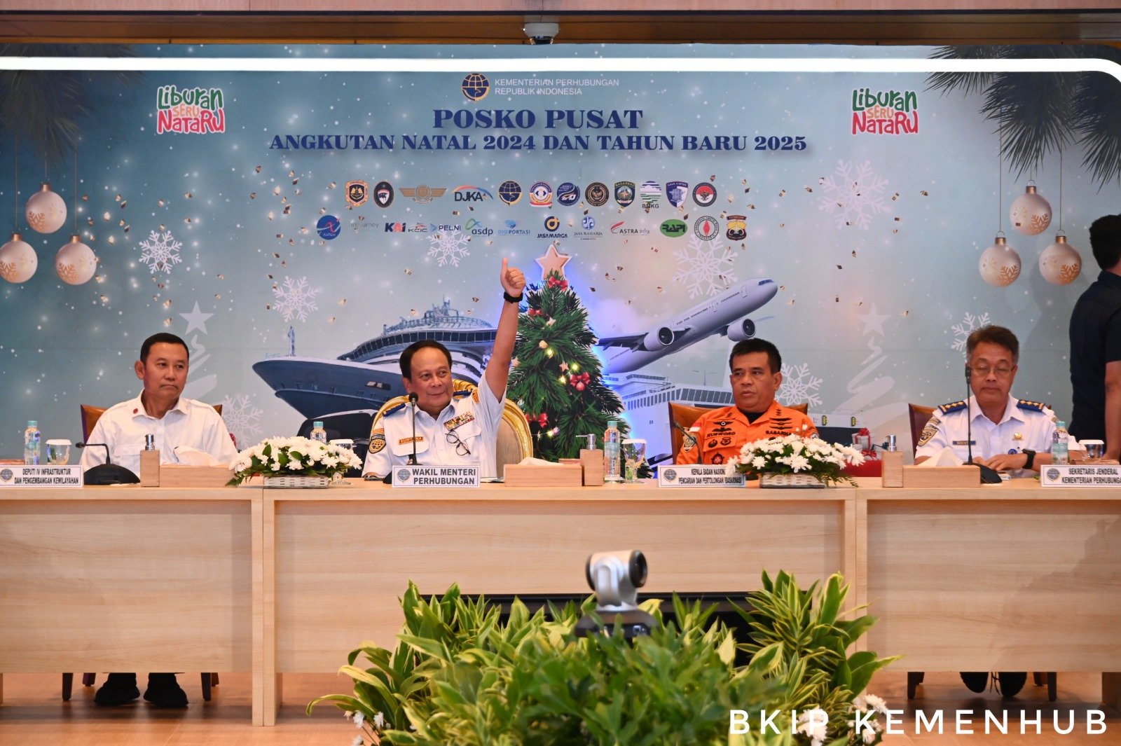 Posko Pusat Angkutan Natal 2024 dan Tahun Baru 2025 di Kemenhub Resmi Dibuka - NUSANTARA INFO